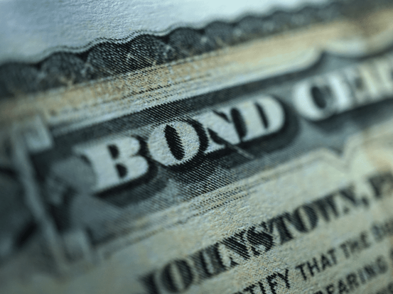 High-End Real Estate Fuels Surge in Risky Municipal Bond Market - CRE Daily