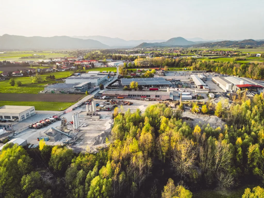 Industrial Markets Outperform Forecasts In 2025 - CRE Daily